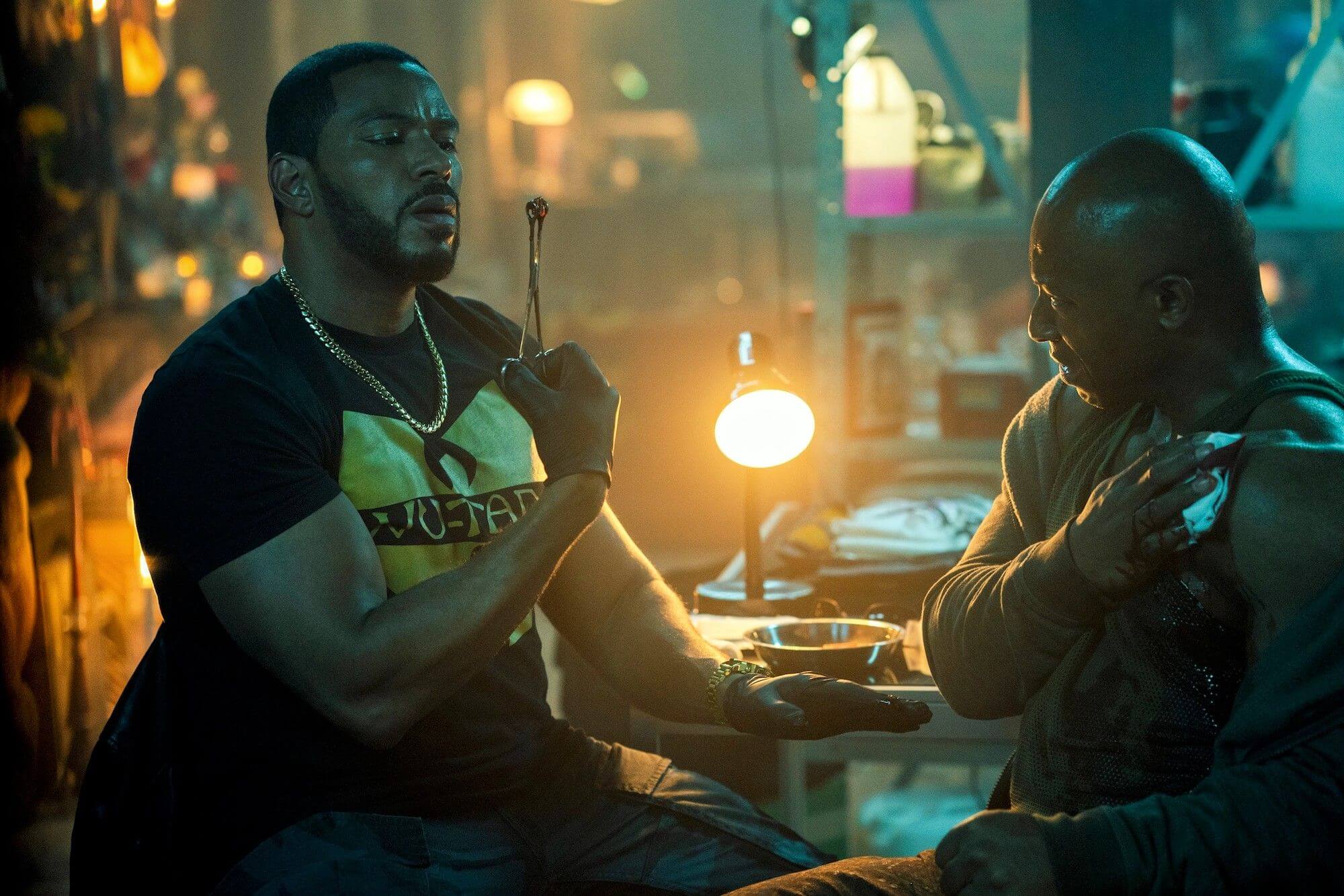 The Boys | 2ª temporada ganha imagens e cena com Hughie e Butcher