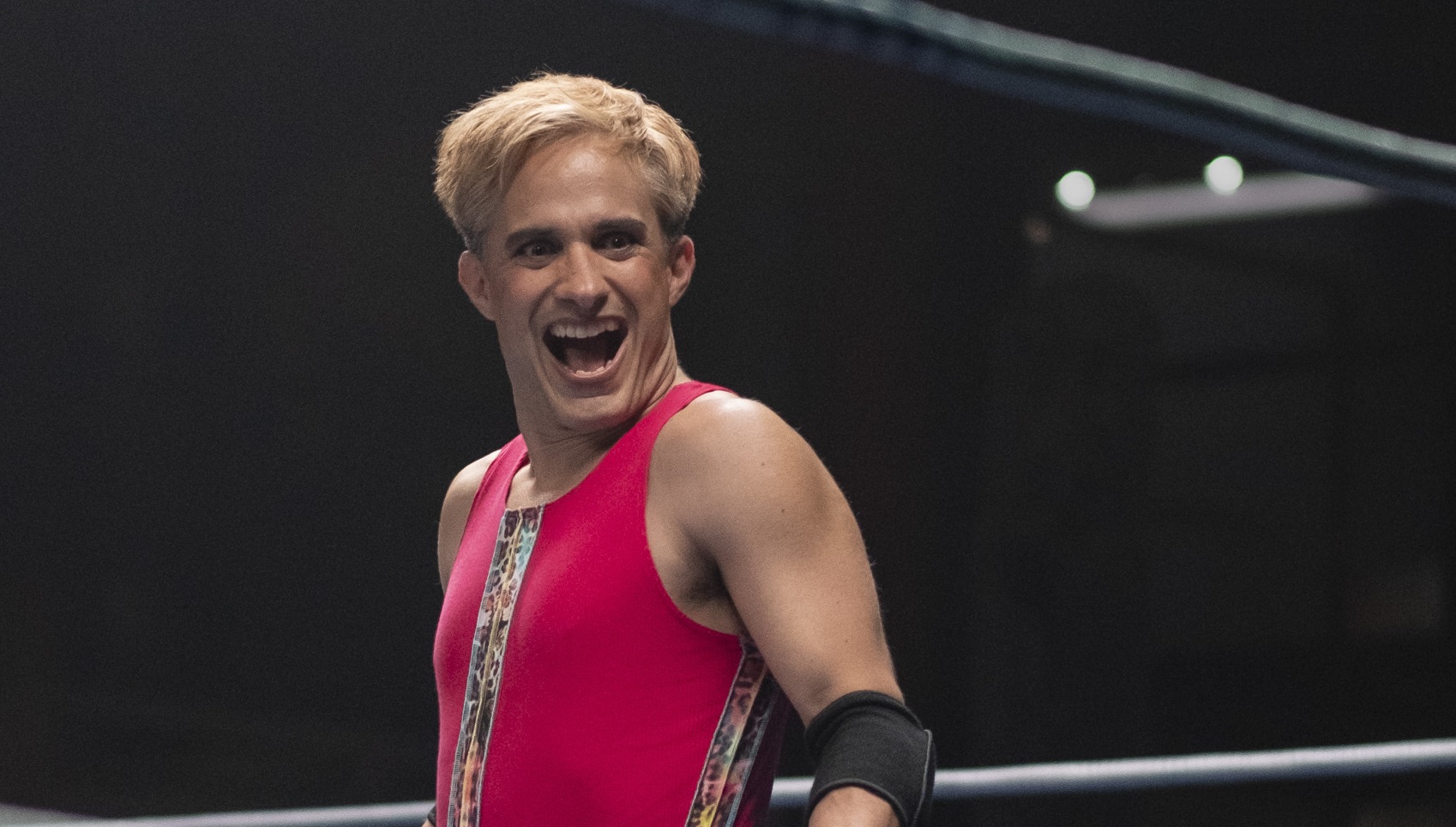 Cassandro I Prime Video revela trailer e cartaz oficial do filme