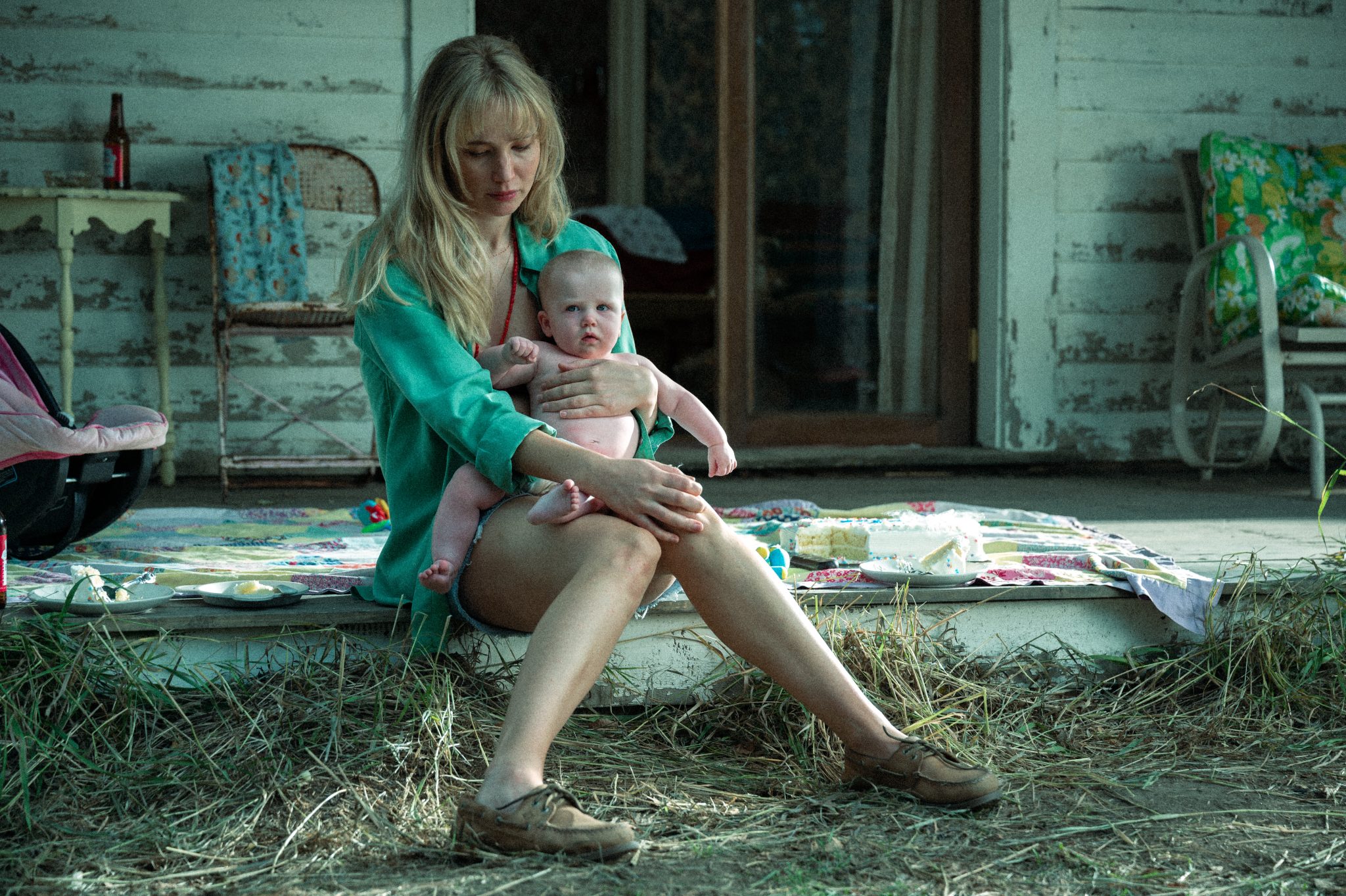 Morra, Amor | Thriller com Jennifer Lawrence e Robert Pattinson ganha ...